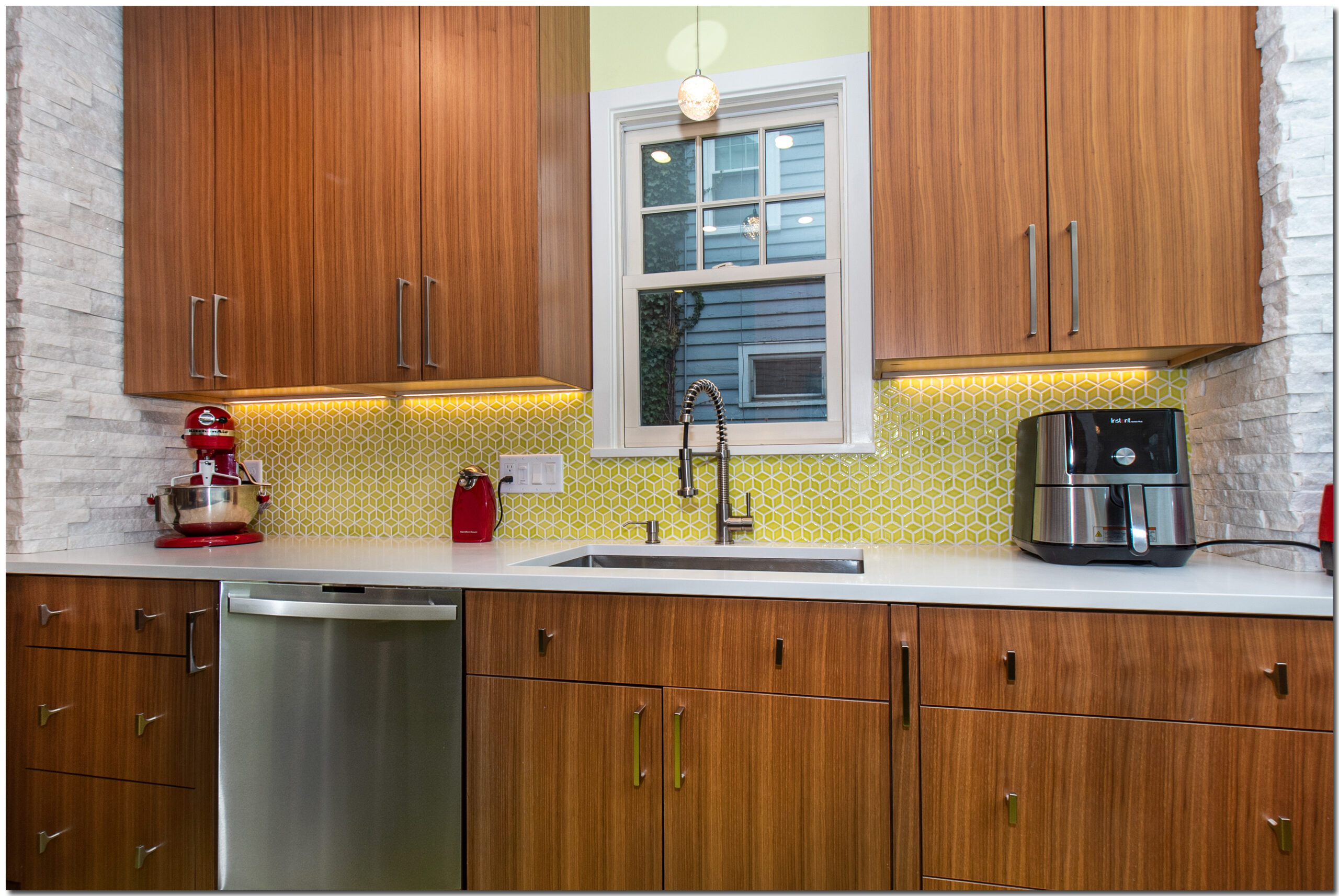 2020 Kitchen and Solarium - RB Schwarz, Inc.